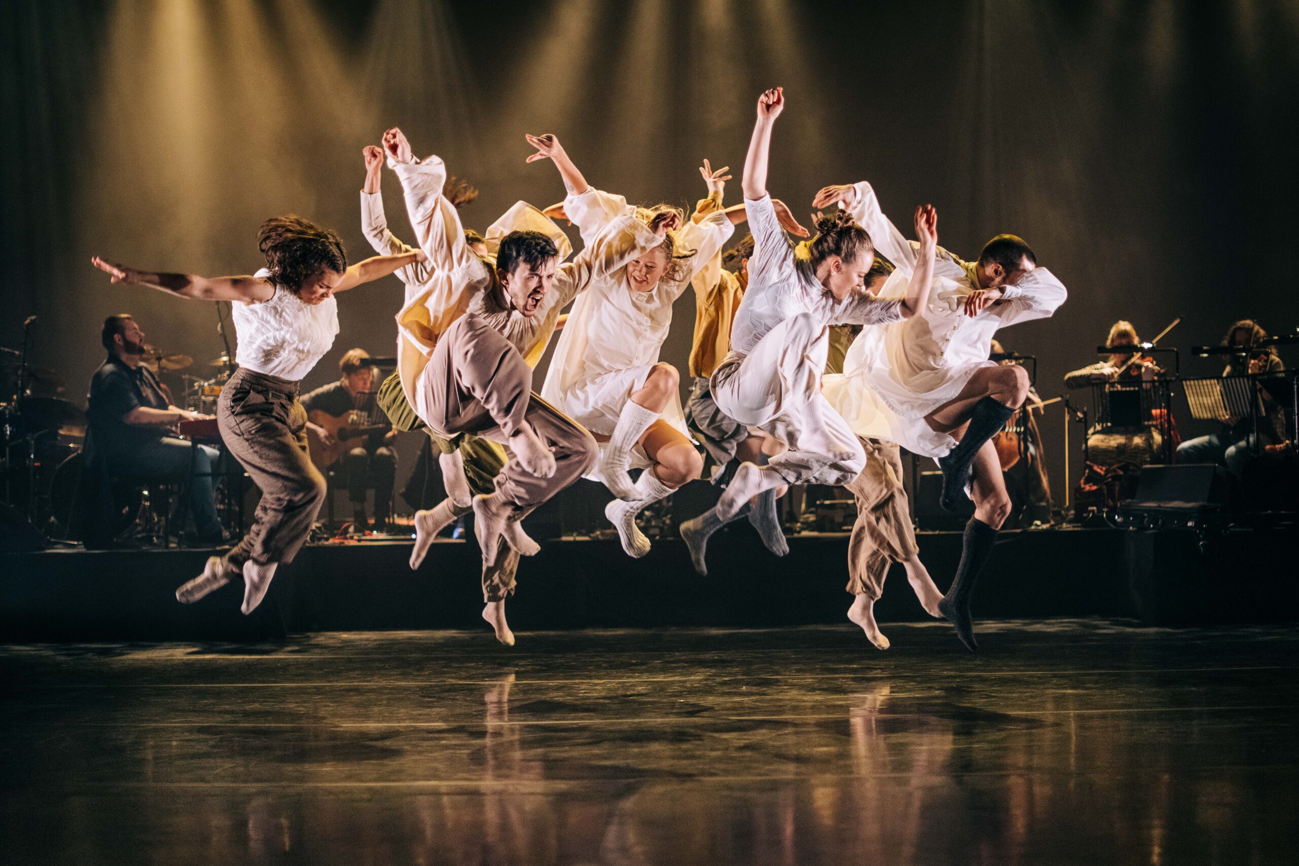 THE FLOCK & MOVING CLOUD By Scottish Dance Theatre | Made in Scotland ...